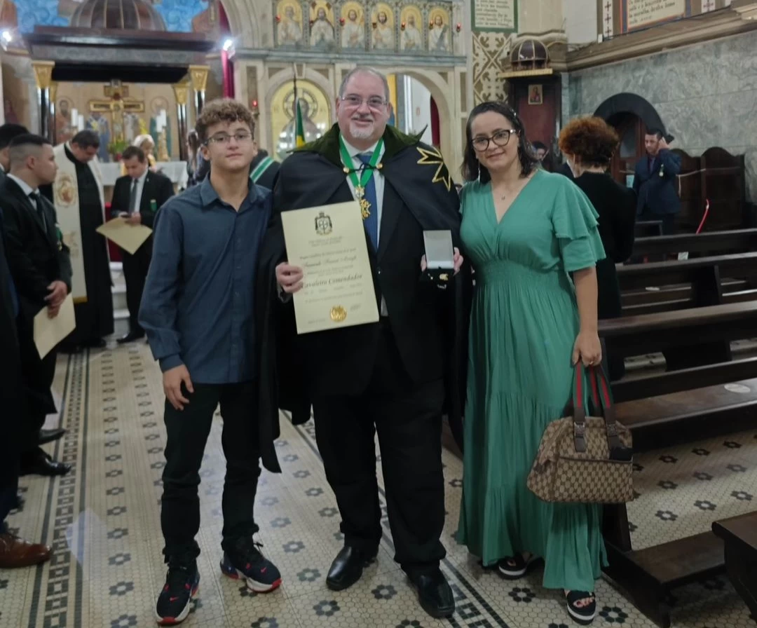 Empresário ourinhense recebe título de Cavaleiro Comendador em São ...